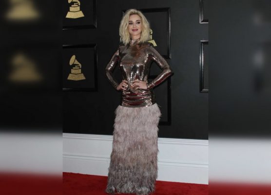 Most Embarrassing Celebs Dress Failures - Inpic.net