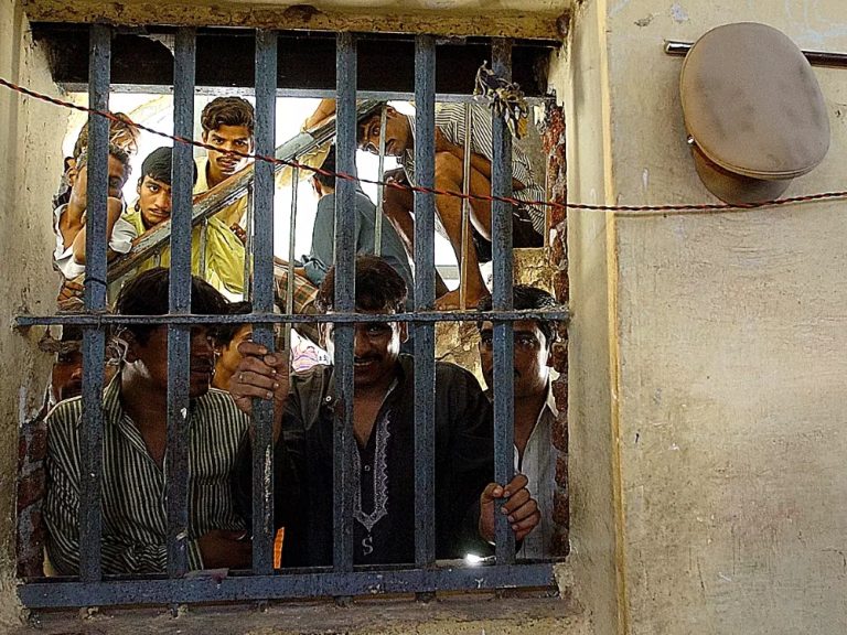 Behind Closed Doors: Prison Cells Around the World - Inpic.net