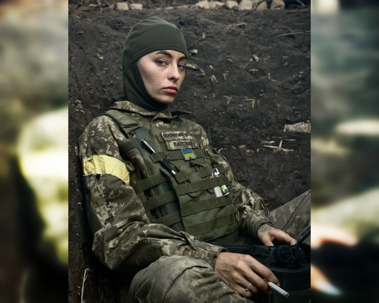 Uniformed Beauty: 30 Picturesque Portraits of Lovely Girls - Page 2 of ...