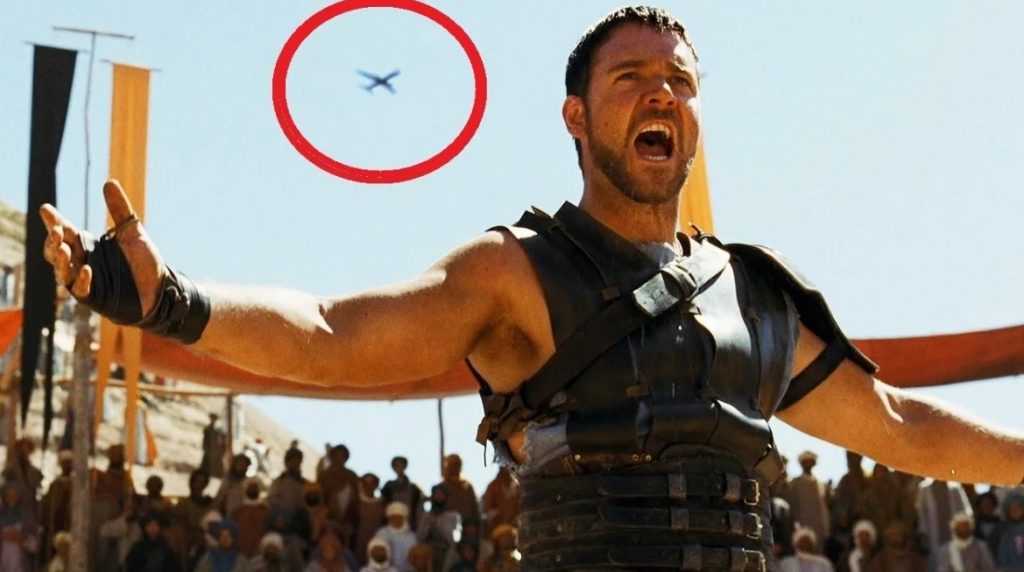Top 25 Hilarious Movie Bloopers - Inpic.net